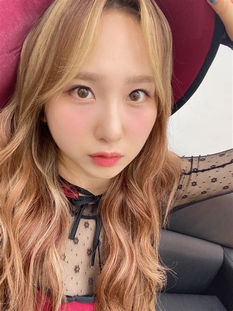 아침을 깨우는 쥬리 촬스의 이슈와 유머