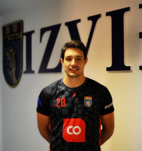 Crnogorski Reprezentativac Filip Vujović Novi Je član Rk Izviđač Co Ljubuški Na Dlanu