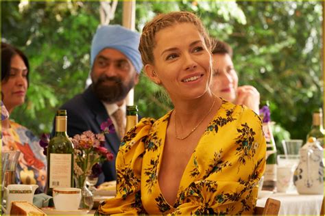 My Mothers Wedding Trailer Scarlett Johansson Sienna Miller