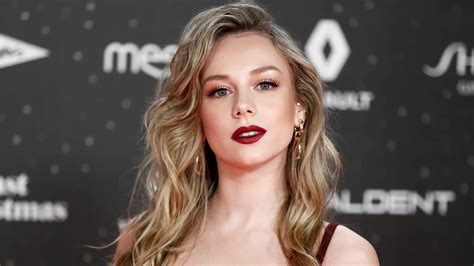 Ester Expósito Sus Consejos Para Un Estilo Fresco Y Juvenil