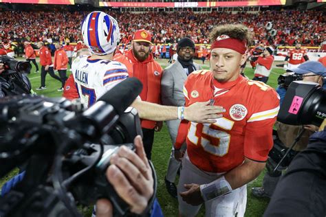 What did Patrick Mahomes say to Josh Allen? Chiefs QB's NSFW rant goes viral after 20-17 defeat ...