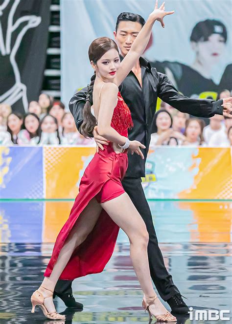 움짤 설윤 빨간 아기 사슴 아육대 B하인드