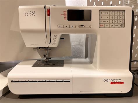 Bernette B38 Sewing Machine Hobbies And Toys Stationery And Craft Other Stationery And Craft On