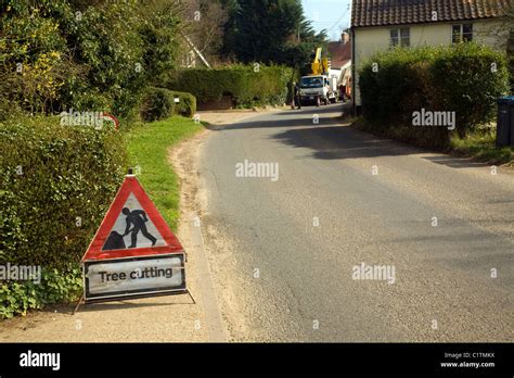 Tree Cutting Warning Sign Hi Res Stock Photography And Images Alamy