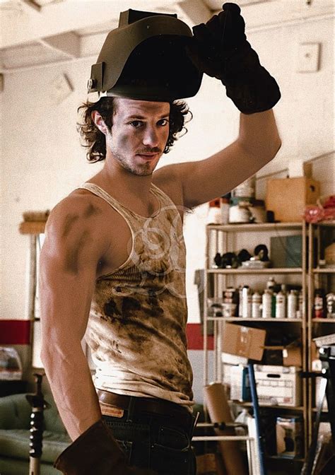 Joseph Quinn Artofit