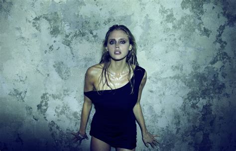 Estella Warren Sexy Photos Thefappening2015