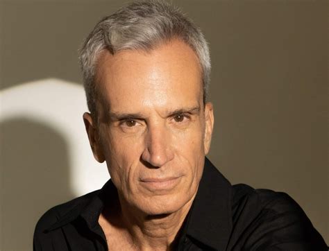 איש התקשורת המפורסם אברי גלעד חושף כך הושפלתי כשהייתי ילד אחלה ניוז