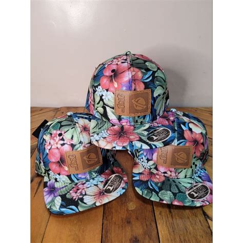 Boné Lost Aba Reta Floral Adão E Eva Fitão Regulável Bone Da Lost Reliquia De Cria Lançamento