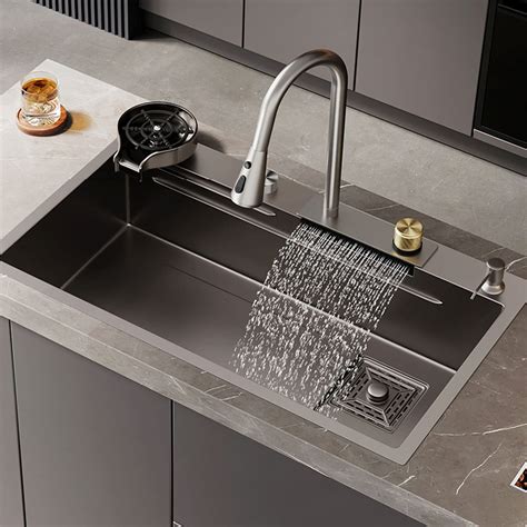 آپشنال‌ترین سینک ظرفشویی که تمام سینک‌های قبل خودش را تبدیل به یک شوخی کرد چیدانه