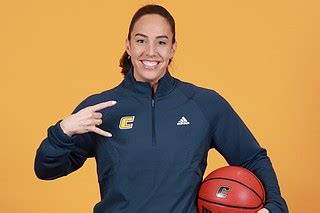 Five Things To Know About New Utc Womens Basketball Coach Deandra