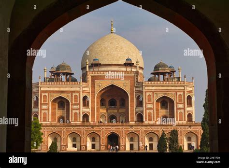 Famous Humayuns Tomb A Piece Of Mughal Architect In New Delhi India