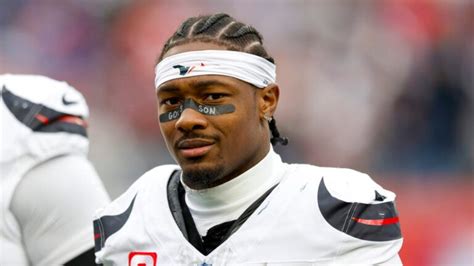 Patriots Reportedly Hosting Wr Stefon Diggs For Free Agent Visit