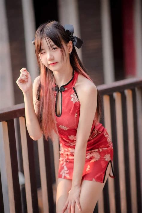 Pin On 旗袍風情