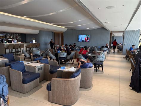 Review Philippine Airlines Mabuhay Lounge Manila Mnl