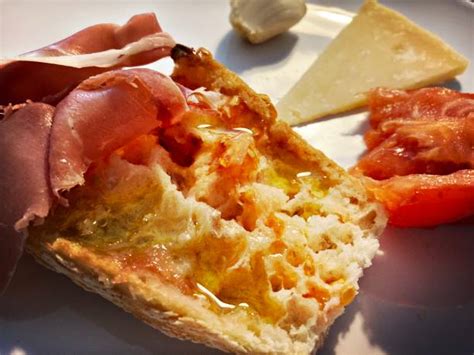 40 Pan Tumaca Photos Taleaux Et Images Libre De Droits Istock