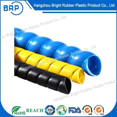 중국 사용자 정의 Pp 전기 와이어 케이블 보호 슬리브 나선형 랩 호스 제조 업체 공급 업체 공장 중국에서 제조 밝은 고무 플라스틱