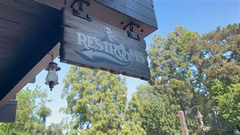Full Tour Of Hungry Bear Barbecue Jamboree At Disneyland Wdw News Today