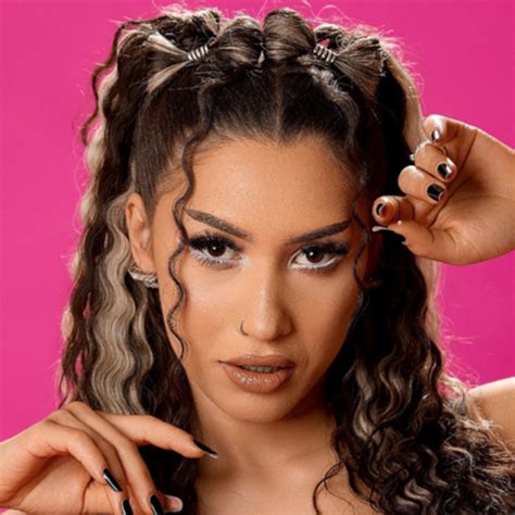 Chloe Lees Rampanttv Profile