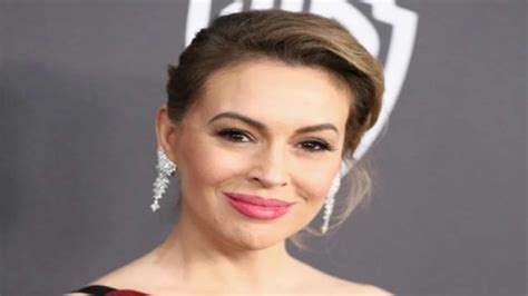 Alyssa Milano Height Weight Age Bio Body Stats Net Worth And Wiki