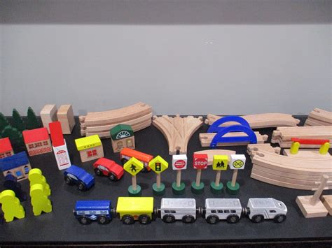 Huge 77 Piece Vintage Brio Thomas Other Wooden Train Set Town Cars Track Trees People Bridge