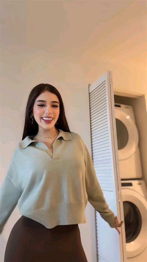 Ferrr💘 Trajes Despistados Fotos Mujeres Bonitas Famosas Guapas