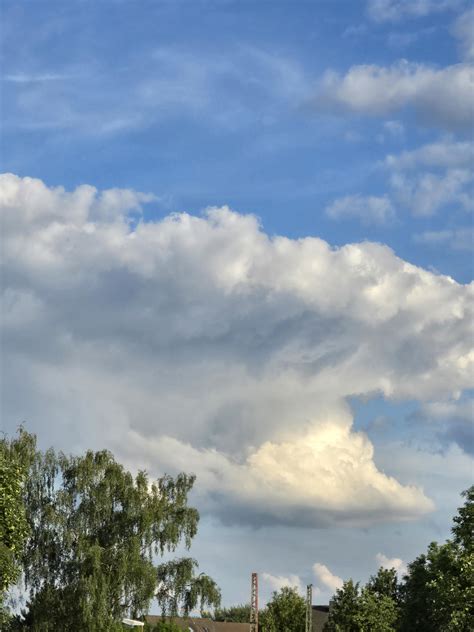 I Think Its An Anvil Cloud Rclouds