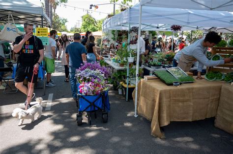 Sacramentos Midtown Farmers Market Offers Broad Mix Of Musical Guests