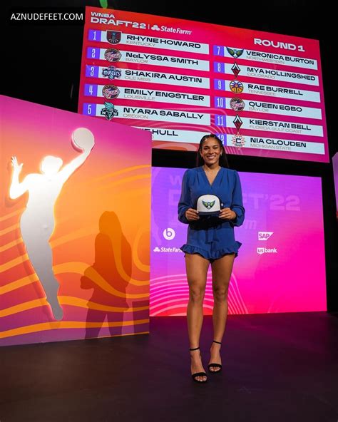 Veronica Burton Feet Aznudefeet