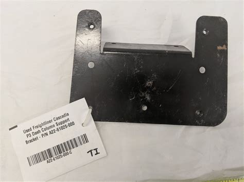 Freightliner Cascadia P3 Dash Column Support Bracket A22 61025 000