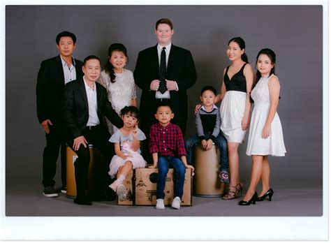 รวม ถ่ายภาพครอบครัว
