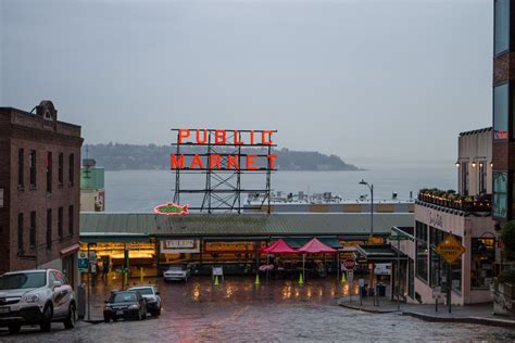 30 Cozy Things To Do On A Rainy Day In Seattle