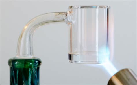 How To Dab Weed Smoking Wax And Shatter Leafly