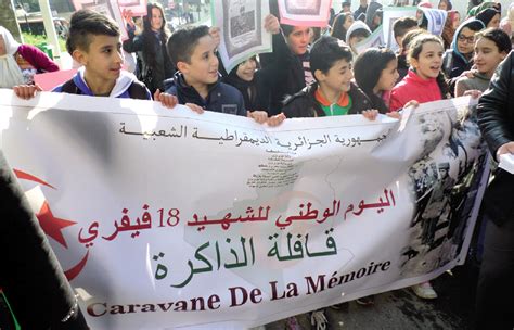 Belaid Abane Parle De Abane Ramdane à La Médiathèque Le Jeune Indépendant