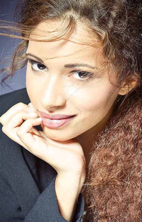 Vanessas Präsentiert Von Greens Modelagentur Düsseldorf Köln