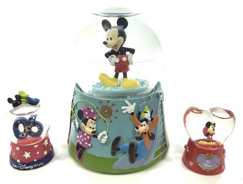 Lot 8pc Disney Snow Globes Mickey And Minnie