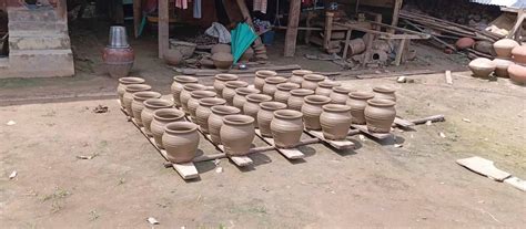 ရန္တပိုဆိပ်ကမ်းမှာ အိုးလှန်းကြရမယ့်နေ့ လူမှုဘဝ