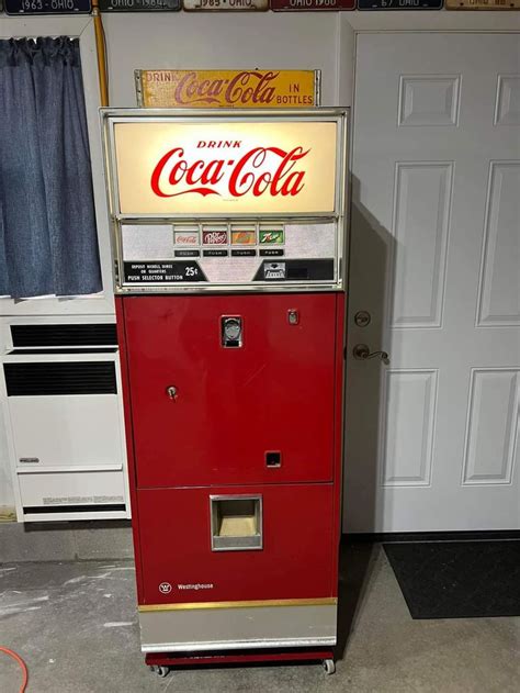 Vintage Coca Cola Machine