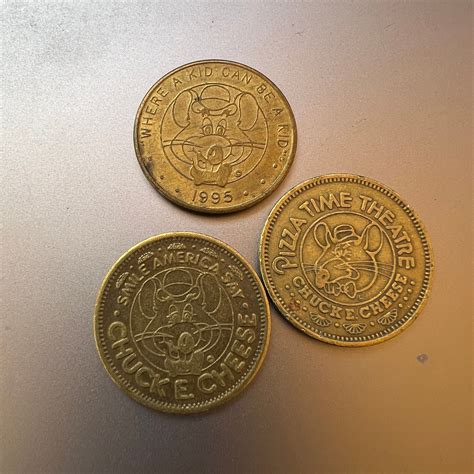 Chuck E Cheeses Arcade Birth Year Token 1981 2007 Vintage Token