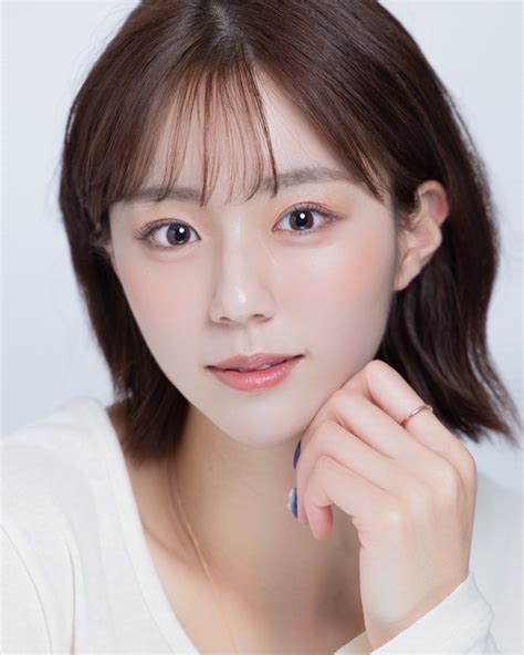 井手 美希（いでみき） 一足お先に秋を感じるワンピース🍂 1枚でコーデが完成するの ︎そしてアシメプリーツデザインがすごくかわいい🤍 Pr Dazzlin ダズリン アシメプリーツ