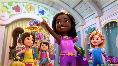 Trinity Bliss Dana Heath And More Star In Netflixs Princess Power