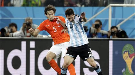 נבחרת הולנד אופטימית לקראת המפגש עם ליאונל מסי וואלה מונדיאל