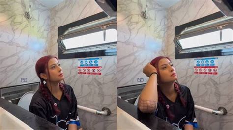 Nyeleneh Awkarin Review Bab Di Toilet Kereta Kurang