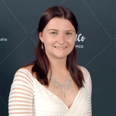 Sara Kajewski Dicker Fitness Coach Lozlife Linkedin