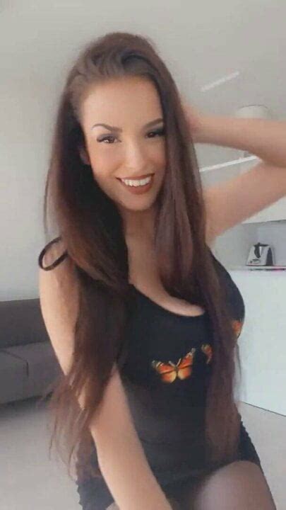 Примерка мини юбок и каблуков в танце Xhamster