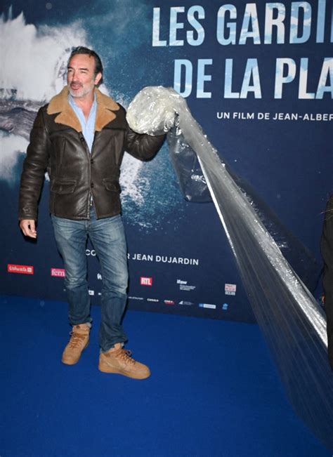 Photo Jean Dujardin à La Première Du Film Les Gardiennes De La
