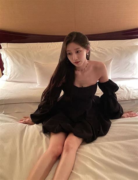 정예인 침대서 과감 노출러블리즈 팬들도 깜짝 스타in★