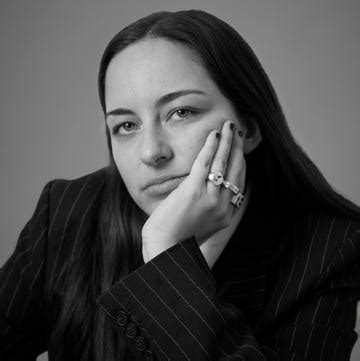 Have A Question About Love Our Editor In Chief Willa Bennett Is Here
