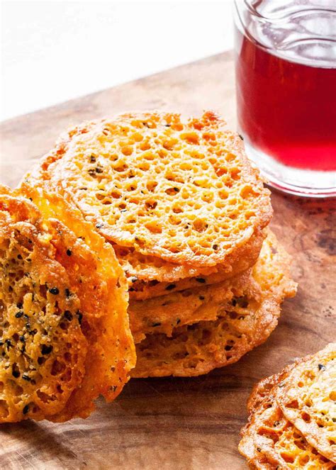 Golden Cheddar Cheese Crisps Recipe