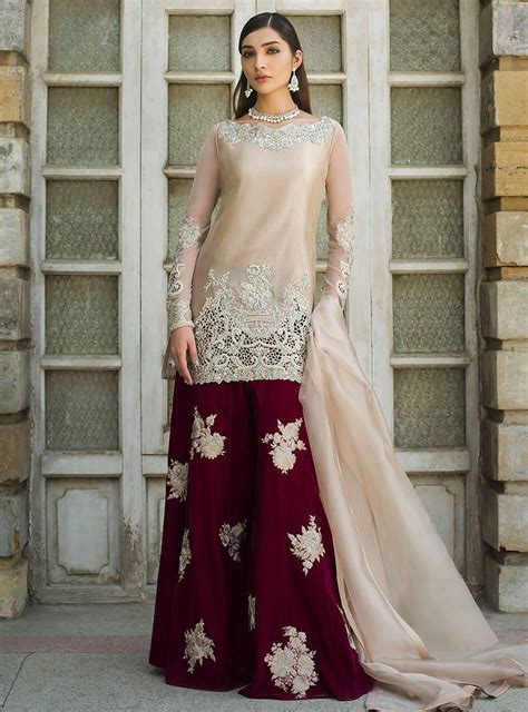 Creme La Nude Zainab Chottani