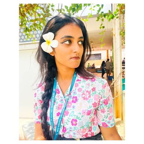 Poorvi🦄 Poorvi2028 • Threads Say More